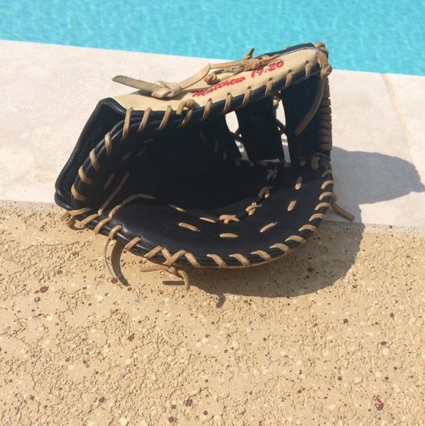 44 Pro First Base Mitt | SidelineSwap | Buy and Sell on SidelineSwap