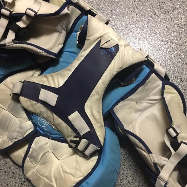 Bauer Reactor 9000 Sr L Chest Protector | SidelineSwap | Buy and Sell ...