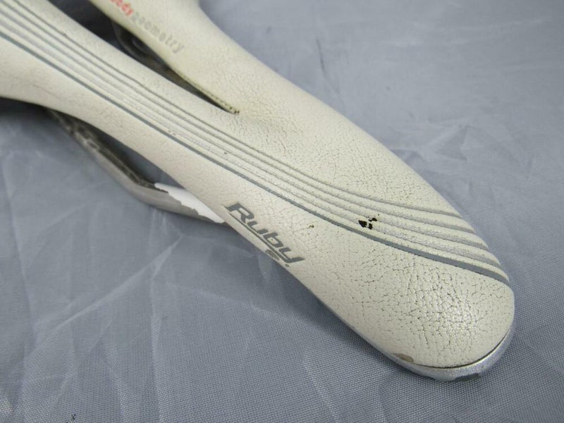Specialized Ruby Body Geometry Gel Saddle 143mm Width | SidelineSwap ...