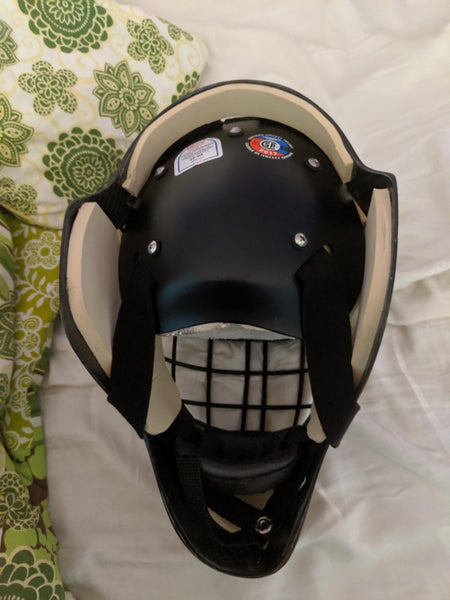 New OTNY Goalie Mask Senior | SidelineSwap | Buy and Sell on SidelineSwap