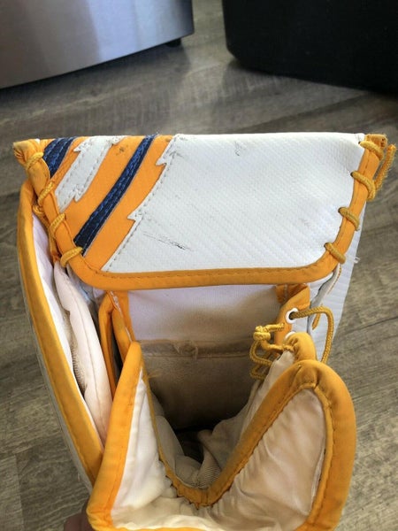 Jaroslav Halak - Brian's Pro Stock Blocker & Glove | SidelineSwap | Buy ...