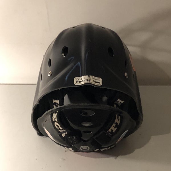 Black Senior Itech Profile 2000 Medium Goalie Mask | SidelineSwap | Buy ...
