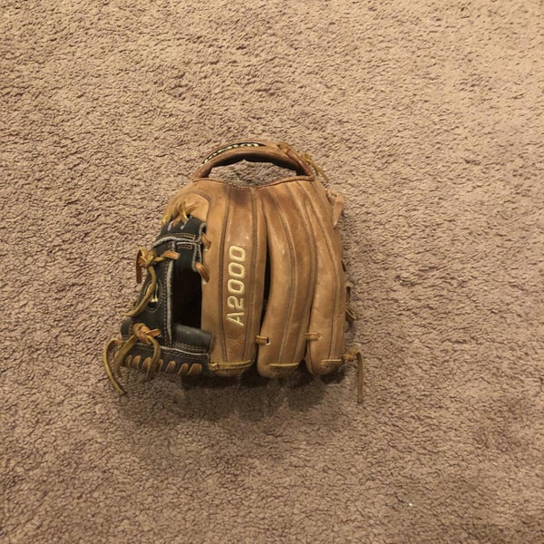 Used Infield A2000 11.5" Baseball Glove | SidelineSwap | Buy and Sell ...