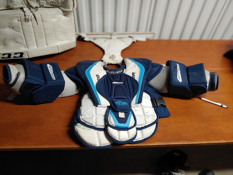 Intermediate Used Small Bauer Reactor 7000 Goalie Chest and Arm ...