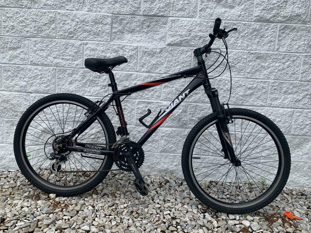 GIANT Boulder SE Mountain Bike 18 in Frame 21 Speed - NICE!! | SidelineSwap