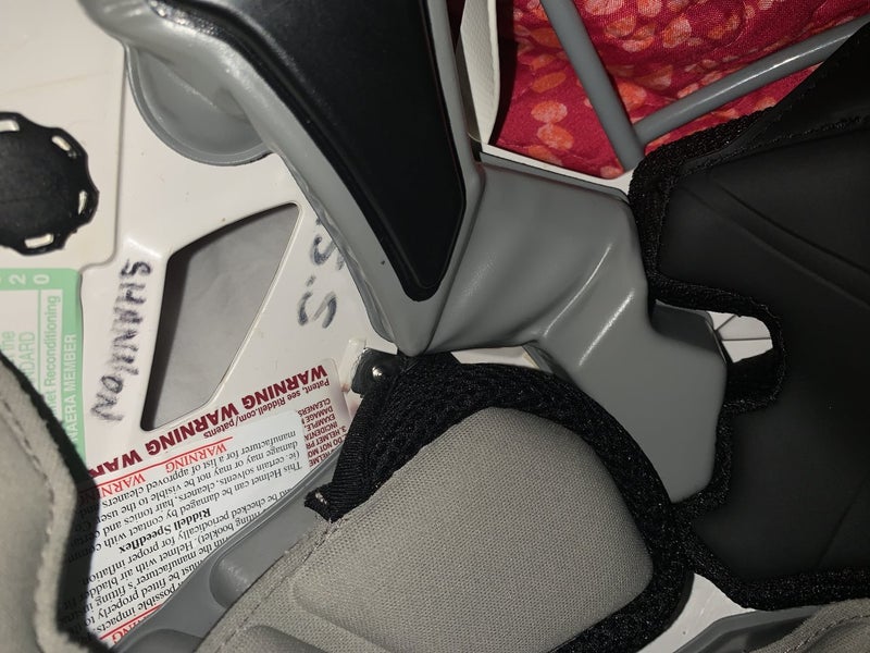 Used riddell speedflex youth Large, HAS BEEN RECONDITIONED new inside ...