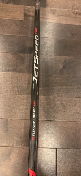 Jetspeed Pro 75 Flex Grip P28 McDavid Curve BRAND NEW | SidelineSwap ...