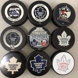Toronto Maple Leaf warmup pucks (set of 7 Pucks) | SidelineSwap