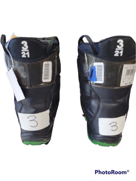 Used Burton Jr Boots Junior 03 Boys Snowboard Boots | SidelineSwap ...