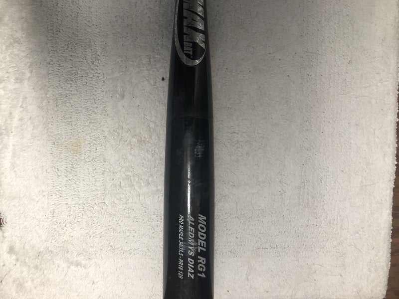 MaxBat 34” Wood bat Bundle | SidelineSwap | Buy and Sell on SidelineSwap