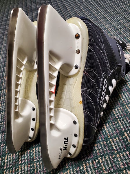 New Bauer Supreme 5000 Hockey Skates Extra Wide Width Size 8 ...
