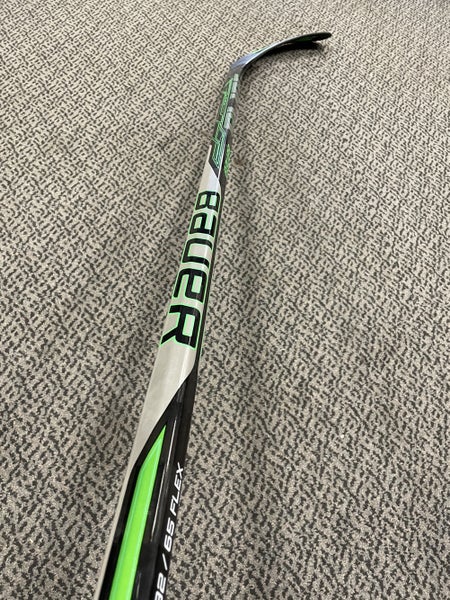 Bauer ADV Sling P92 curve 65 flex left hand stick | SidelineSwap | Buy ...