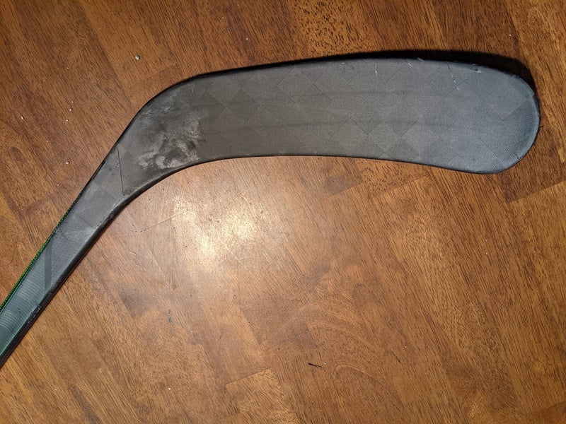 CCM Trigger 5 Pro Stick - Senior Right Handed P90TM Curve ...