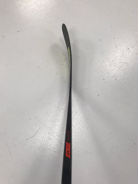 Warrior Covert QRE10 Hockey Stick 63 Flex W03 Pattern Right Shot ...