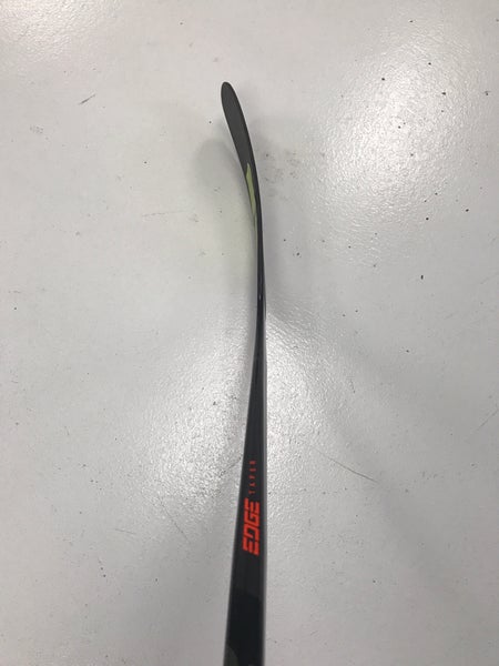 Warrior Covert QRE10 Hockey Stick 55 Flex W03 Pattern Right Shot ...