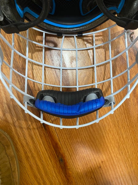 Medium Bauer 7500 Helmet w White Mask | SidelineSwap | Buy and Sell on ...