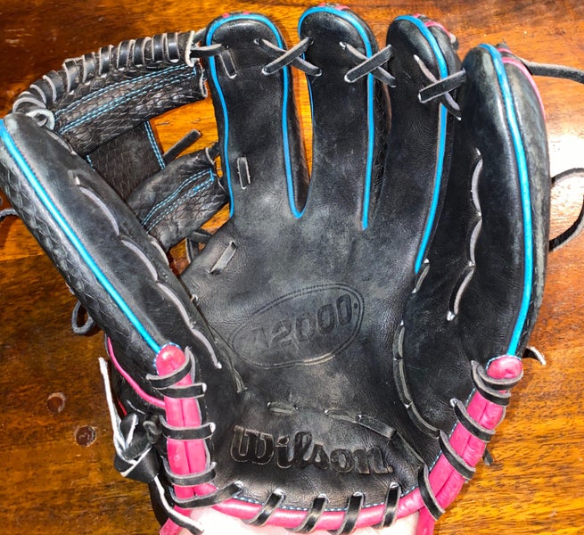 Infield 11.75" A2000 Baseball Glove | SidelineSwap | Buy and Sell on ...