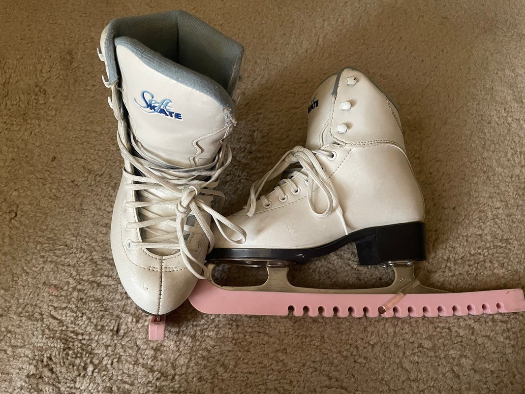 Used Jackson Elle Figure Skates Size 3 Sidelineswap