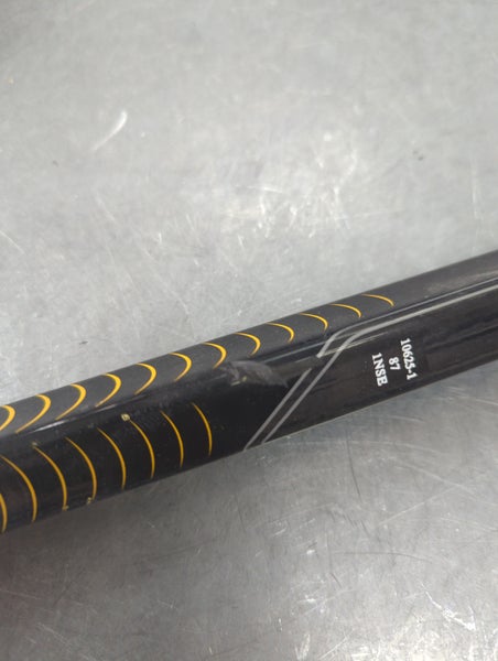 Used Bauer 1n 87 Flex Pattern P88 Senior One Piece Sticks ...
