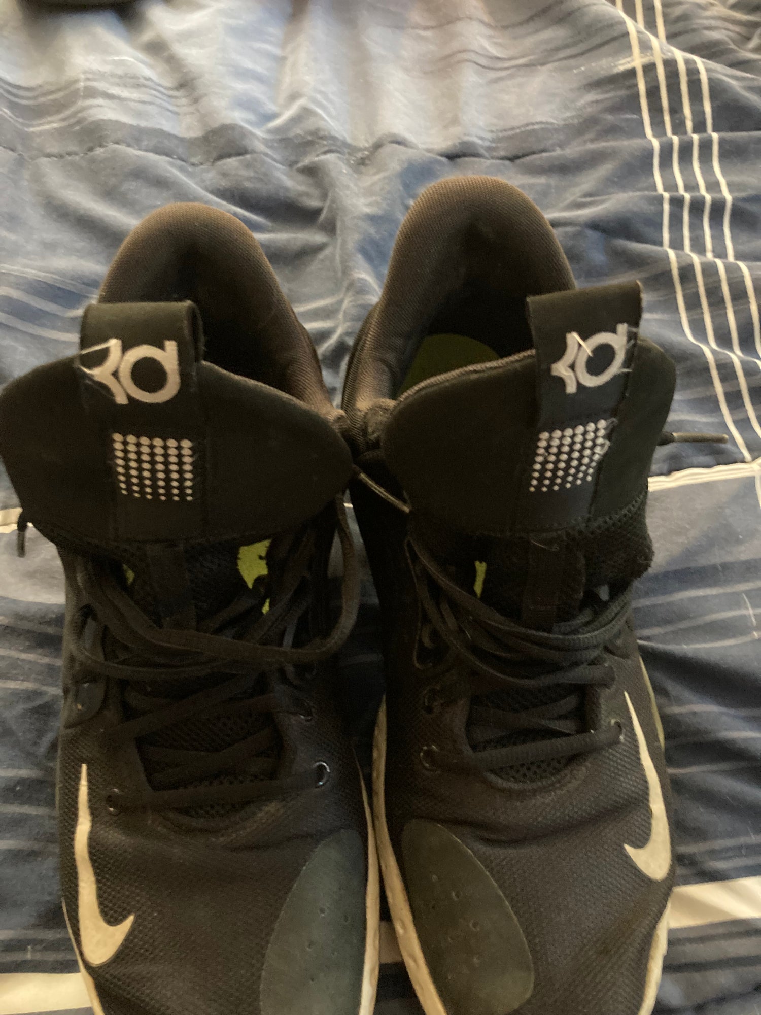 Black Adult Used Men s Size 11 5 Women s 12 5 Nike Shoes SidelineSwap black-adult-used-men-s-size-11-5-women-s-12-5-nike-shoes-sidelineswap