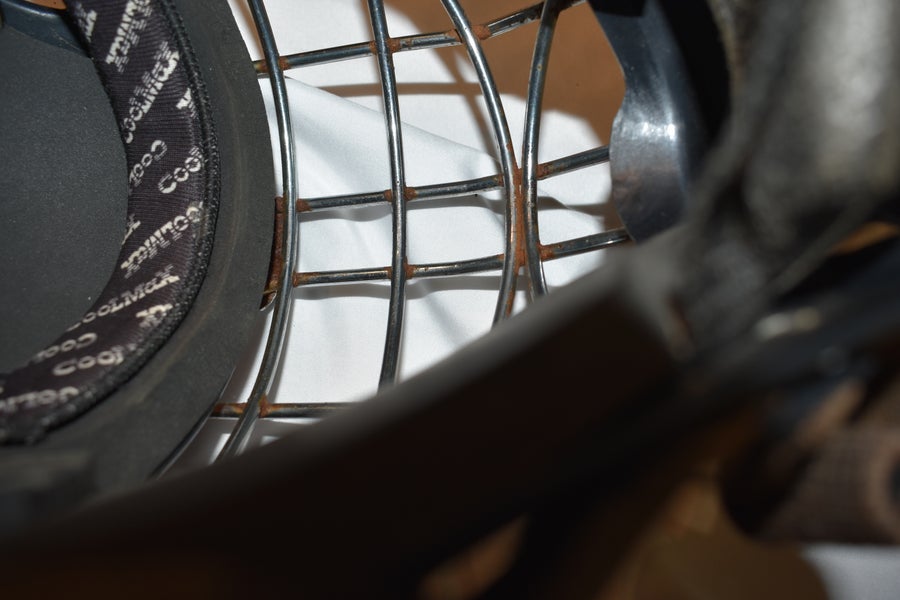 Itech 1400 Hockey Goalie Mask, Junior | SidelineSwap | Buy and Sell on ...