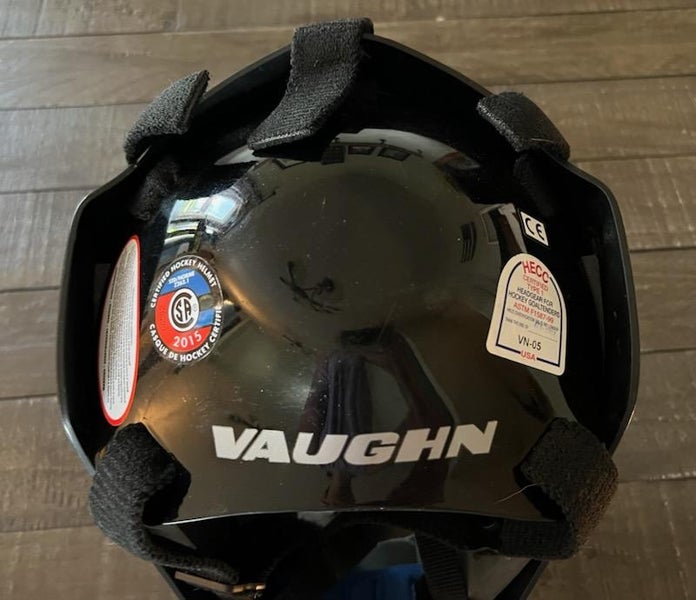 Junior Used Vaughn VM 7400 Goalie Mask | SidelineSwap | Buy and Sell on ...