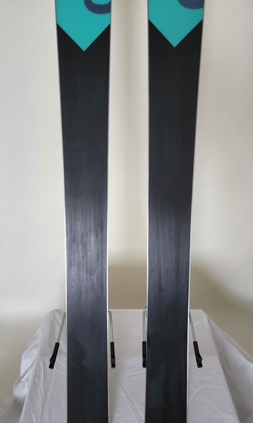 Used Men's 2020 Black Crows All Mountain Captis Skis With Look pivot 14 ...