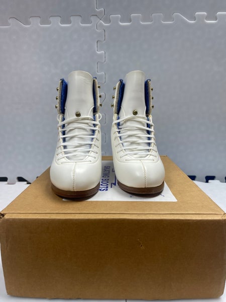 New SP-TERI Figure Skates Size 3B | SidelineSwap | Buy and Sell on ...