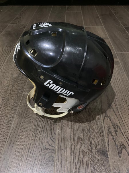 COOPER SK2000 MEDIUM BLACK | SidelineSwap | Buy and Sell on SidelineSwap