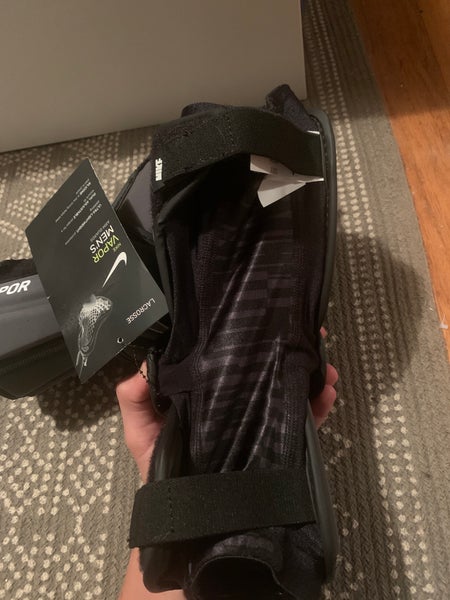 New Medium Nike Vapor Arm Pads | SidelineSwap | Buy and Sell on ...