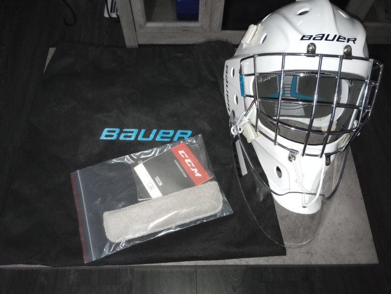 Senior New Bauer 930 Goalie Mask | SidelineSwap | Buy and Sell on ...