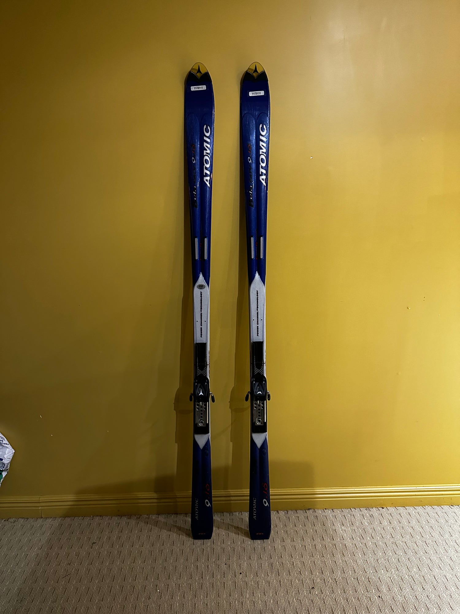 Used Unisex Atomic 180 cm All Mountain Beta Carv 9.18 Skis Without ...