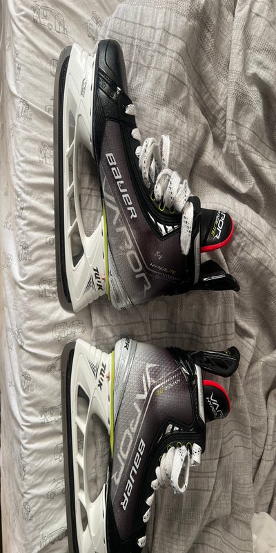 New Bauer Regular Width Pro Stock Size 8.5 Vapor Hyperlite Hockey ...
