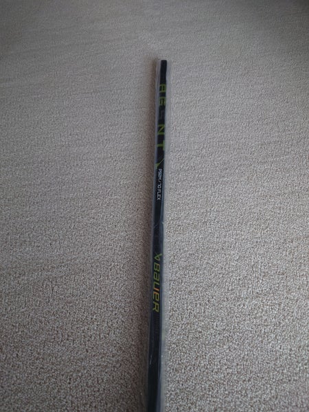 New Senior Right Handed Bauer Agent (AG5NT) Hockey Stick P92M 70 Flex ...