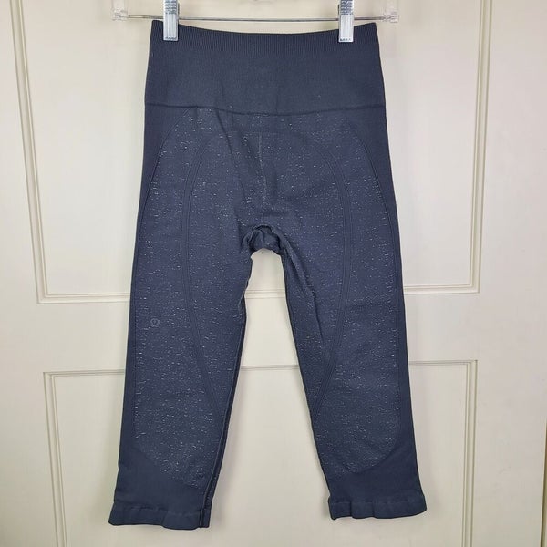 Lululemon Free To Flow Crop Seamless High Rise Space Gray White ...