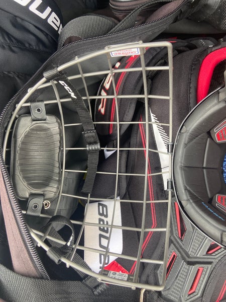 Used Large CCM FM680 Helmet | SidelineSwap | Buy and Sell on SidelineSwap