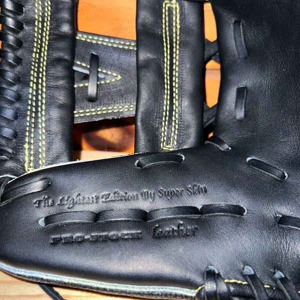 New Wilson Right Hand Throw Staff Baseball Glove 11.5" | SidelineSwap ...