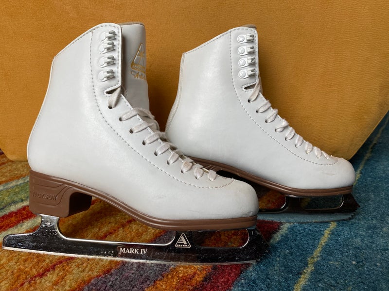 Like new! Jackson Ultima Artiste Figure Skates Size 4 | SidelineSwap ...