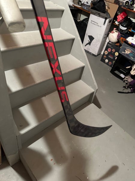 New Senior Bauer Right Handed Nexus Geo Hockey Stick Toe Pattern Pro ...