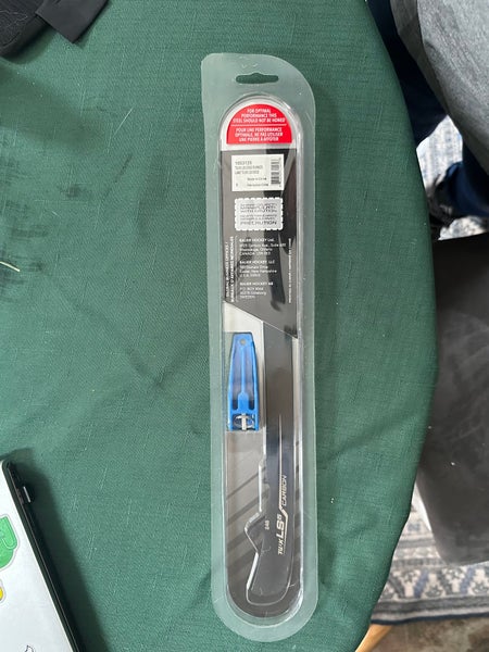 New Bauer Tuuk LS5 246 size 5 Edge Carbon Steel Runners | SidelineSwap ...