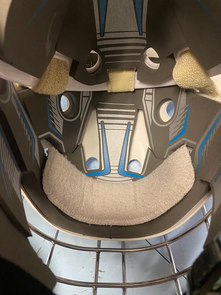 Like New Bauer Profile 930 Senior S/M Goalie Mask | SidelineSwap | Buy ...