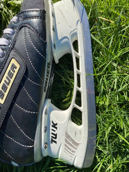 Used Senior Bauer Supreme 6000 Hockey Skates (Regular) - Size: 6.0 ...