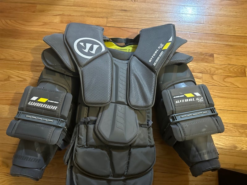 Used Medium Warrior Ritual G2 PRO Goalie Chest Protector Pro Stock ...