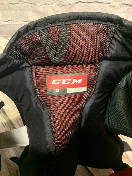 New Medium CCM Extreme Flex Shield II Goalie Chest Protector ...