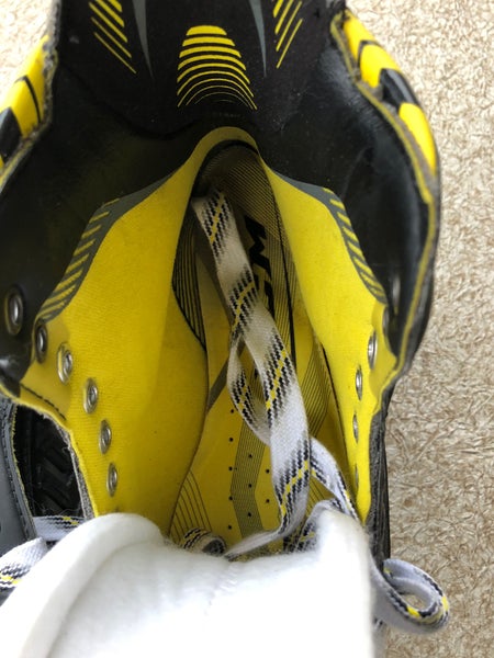 Junior New CCM Ultra Tacks Hockey Skates Regular Width Size 4 ...