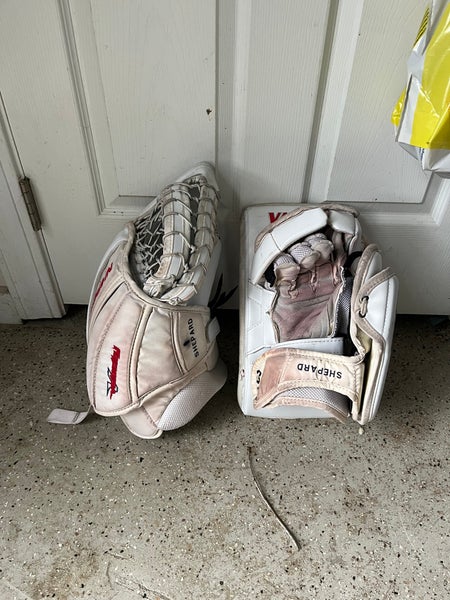ECHL Game Used Hunter Shepherd Regular Pro Stock Goalie Full Set ...
