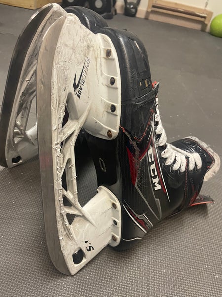 CCM JetSpeed FT490 Skates 8.5D senior Step steel | SidelineSwap | Buy ...