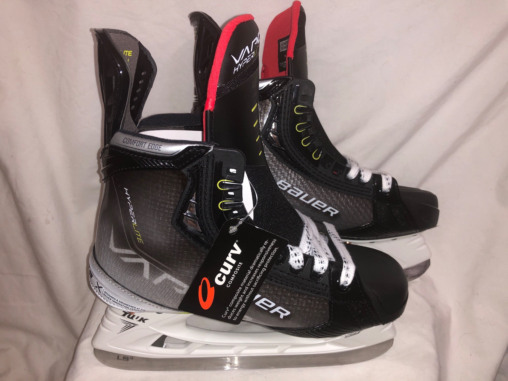 New Bauer Size 5 Fit 3 Vapor Hyperlite Hockey Skates | SidelineSwap