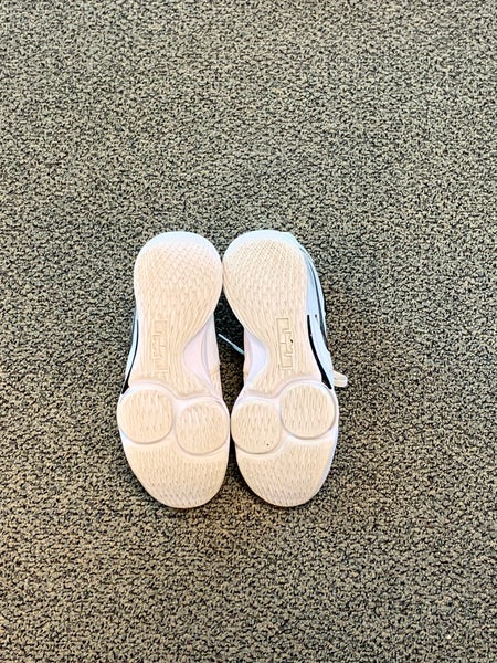 Used Men's10.0 Nike Basketball Shoes | SidelineSwap | Buy and Sell on ...