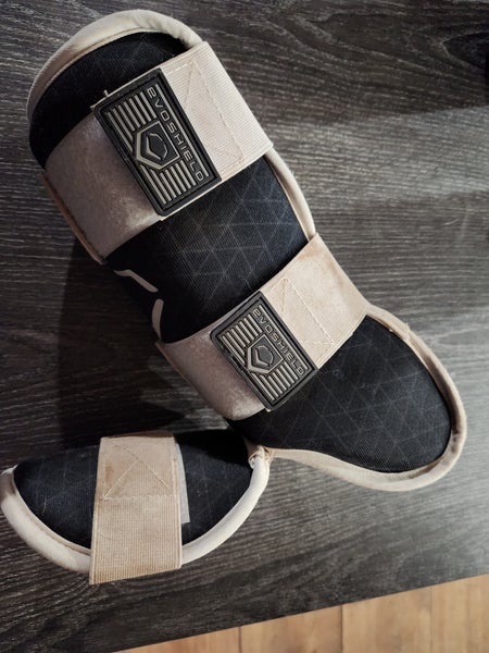 Black Senior EvoShield Shin Guard | SidelineSwap | Buy and Sell on ...